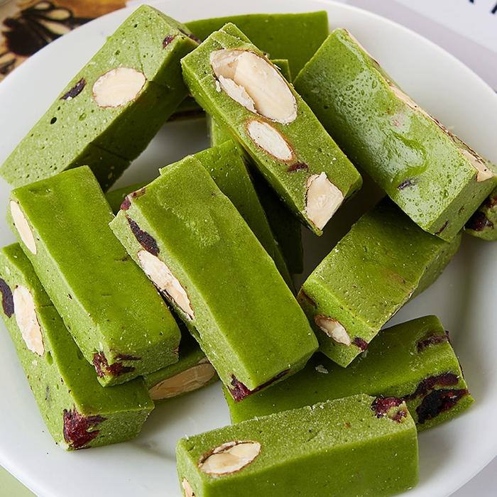 Jual Matcha Dan Cranberry Milk Nougat Almond 80 Gram Premium Quality ...