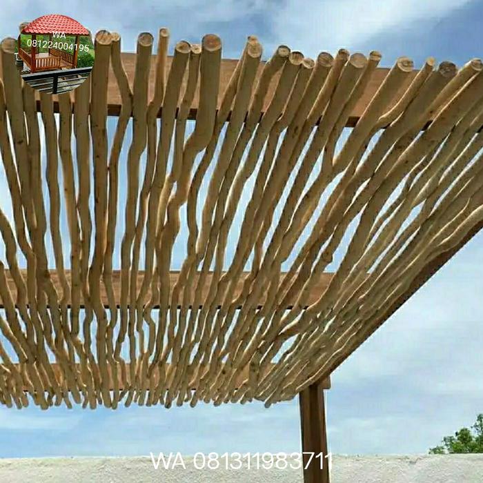 Jual dekorasi ruangan bahan kayu gelam/Dolken harga permeter persegi ...