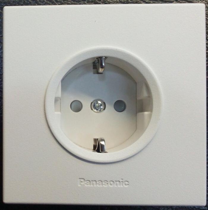 Jual Stop Kontak Panasonic Black, White, Silver (MWS) WESJP1121 CP ...