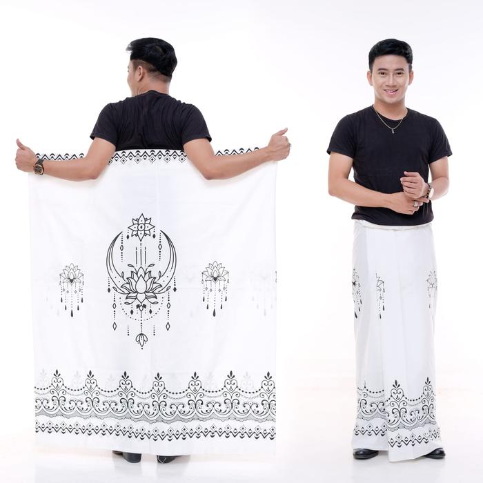 Jual Sarung Batik Pria Putih Motif Tribuana Terbaru Modern - Rembulan ...