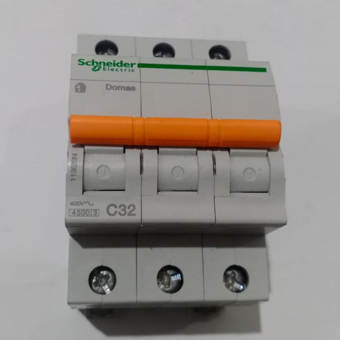 Jual MCB 32A Schneider Domae 3 phase - Kota Tangerang Selatan - Sinar ...