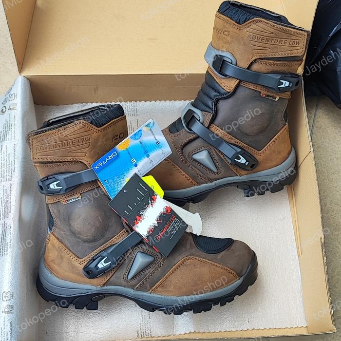 Jual Sepatu Touring Motor Waterproof Forma Adventure Low Black ...