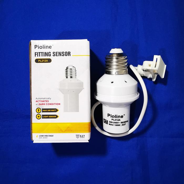 Jual Fitting Sensor Cahaya E27 / Lampu Sensor Otomatis E27 Pioline ...