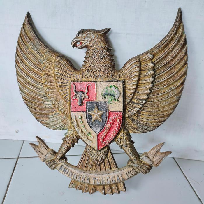 Jual Lambang Burung Garuda Pancasila antik vintage besi pajangan lawas ...
