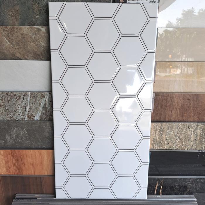 Jual KERAMIK PUTIH HEXAGONAL 30 X 60 PUTIH POLOS - Jakarta Timur ...