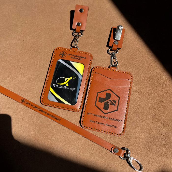 Jual nametag holder / nametag kulit / id card kulit / id card holder ...