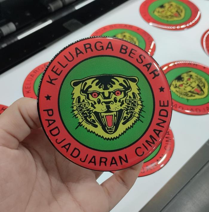 Jual Cetak Stiker Timbul Resin 3D & Super Gloss Potong Kiss Cut ...