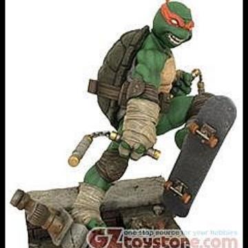 Jual Diamond Select Toys TMNT Deluxe Gallery Michelangelo PVC Statue ...
