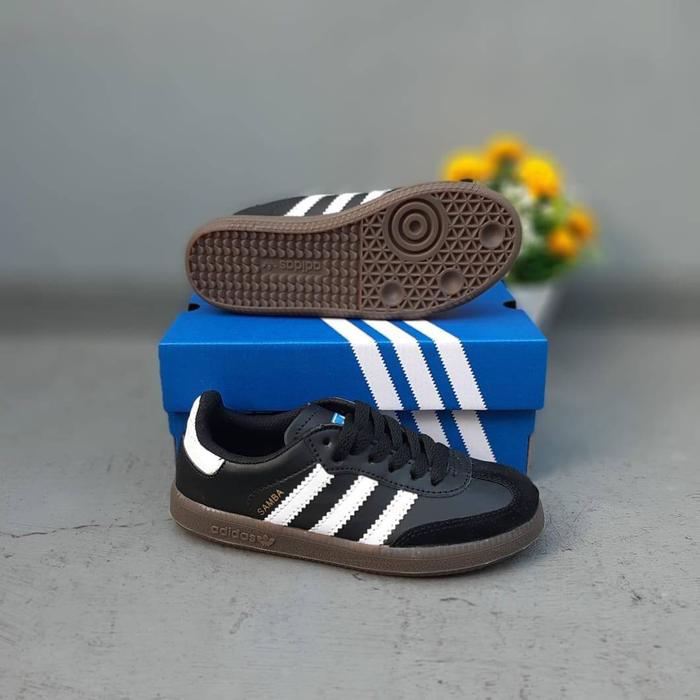 Jual Sepatu anak sekolah laki perempuan adidas samba - hitam putih, 31 ...