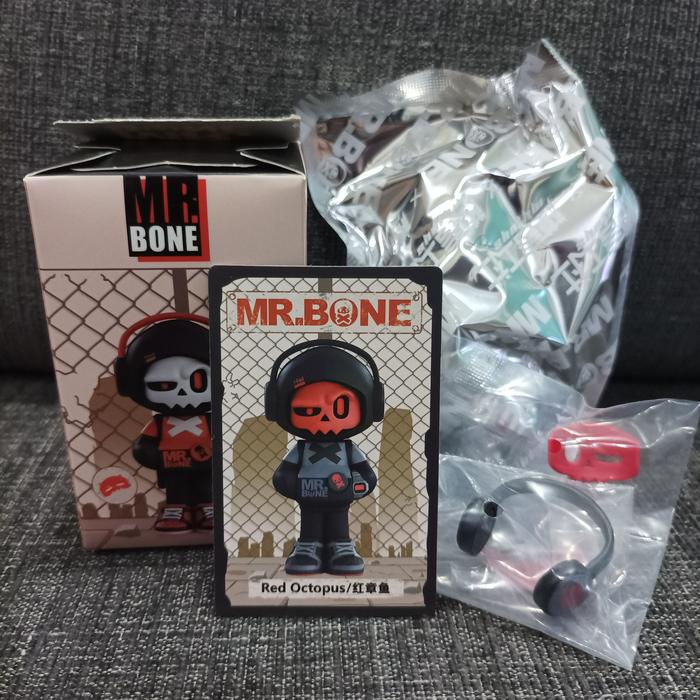 Jual Mr bone mini vol 001 blind box opened - Red octopus - Jakarta ...