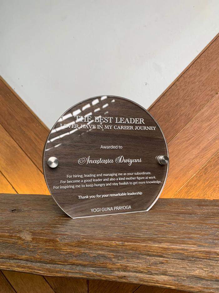 Jual Trophy Kayu Custom (Tipe-5) | Piala Kayu Custom | Plakat Kayu ...