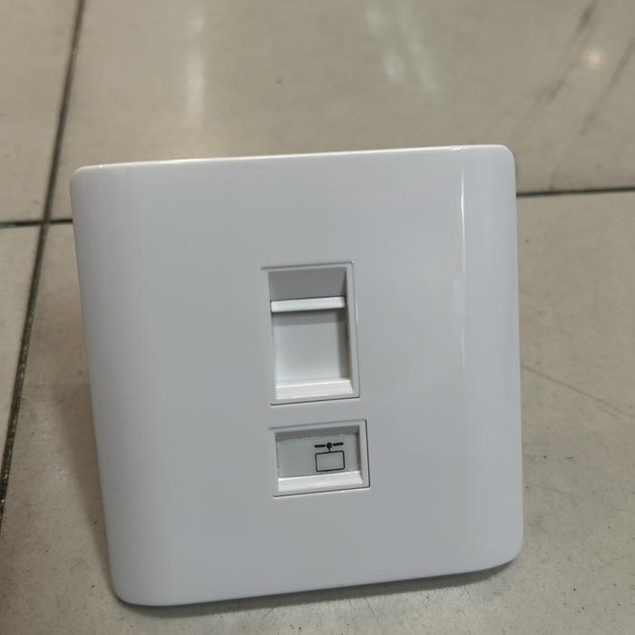 Jual Boss Outlet Data Cat6 B21CAT6 B20 Data Outlet W/Shutter - Jakarta ...