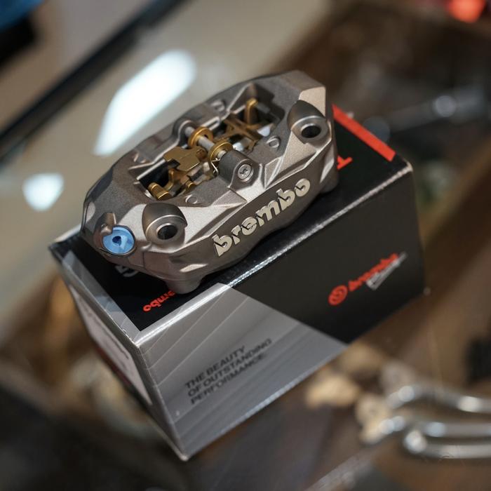 Jual Kaliper Monoblock Brembo M4 P32 100mm Gray Left Universal - Jakarta Selatan - Scooter ...