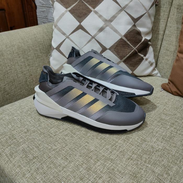 Jual Adidas Avryn Boost 2024 Original - Jakarta Barat - DEBESTORIGINAL ...