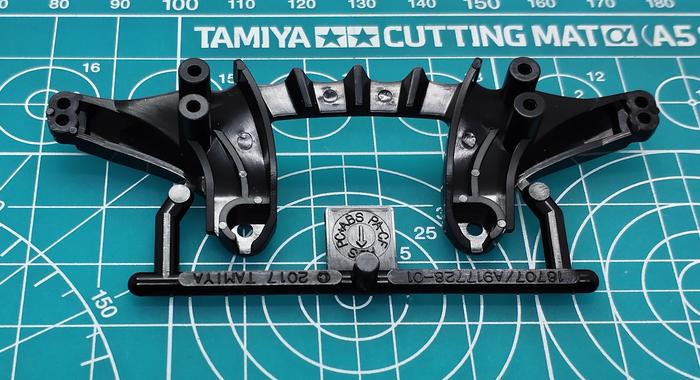 Jual Tamiya Rear Stay Akar Belakang FMA FM-A Chassis - Black - Kab ...
