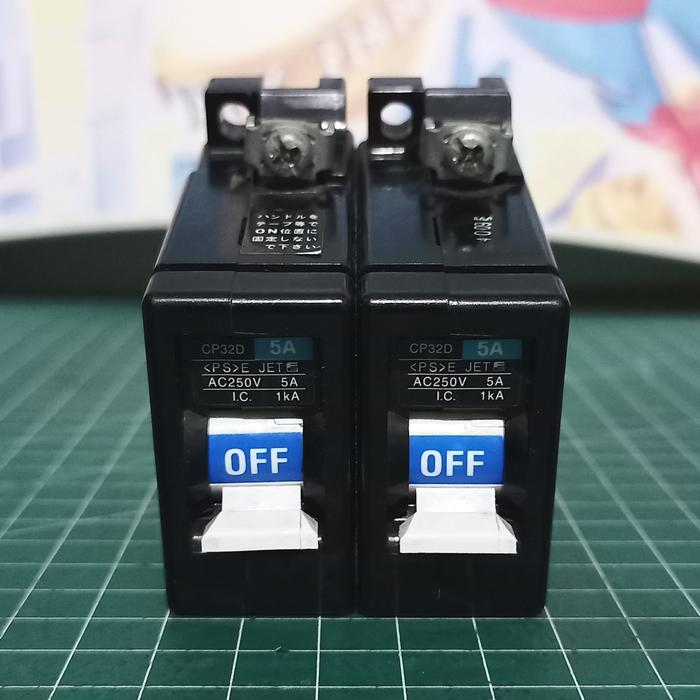 Jual Breaker Fuji Electric CP32D 5A 2 Pole Circuit Protector - Kab ...