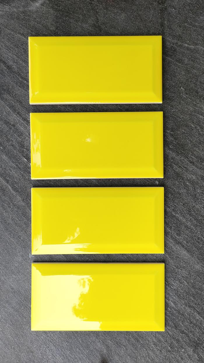 Jual Keramik Subway Merk Venus Takko Yellow Glossy Bevel 15x7,5cm ...