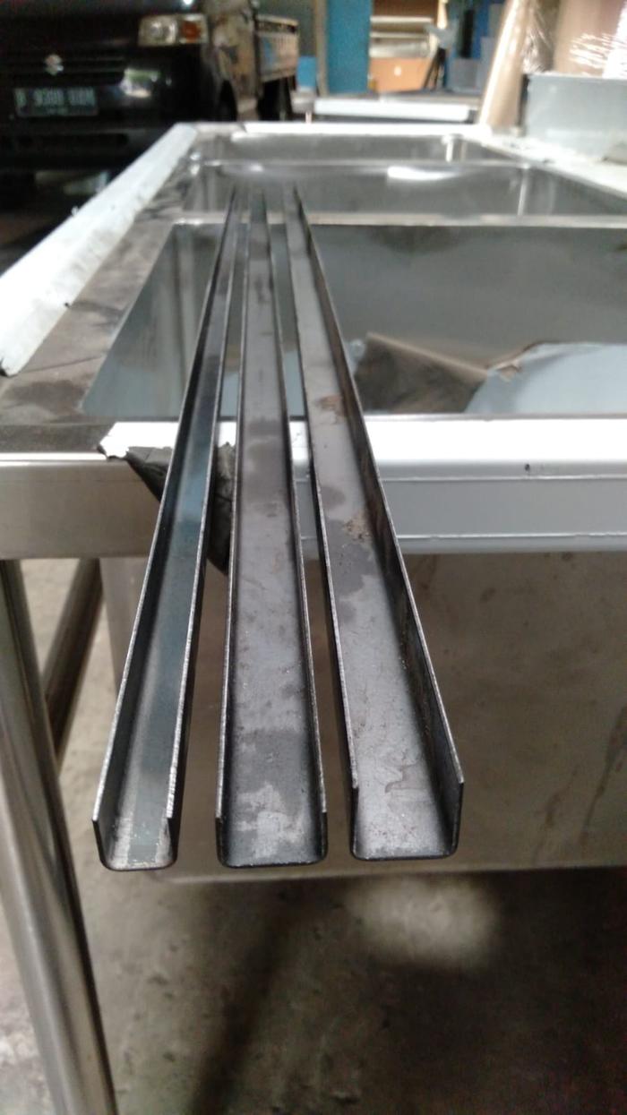 Jual PROFIL U BESI TEBAL 0,8 UK 10x25x10 PANJANG 2400 MM | POWDER ...