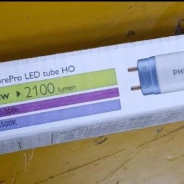 Jual TL LED philips 18W 1200mm core pro - Kota Tangerang Selatan ...