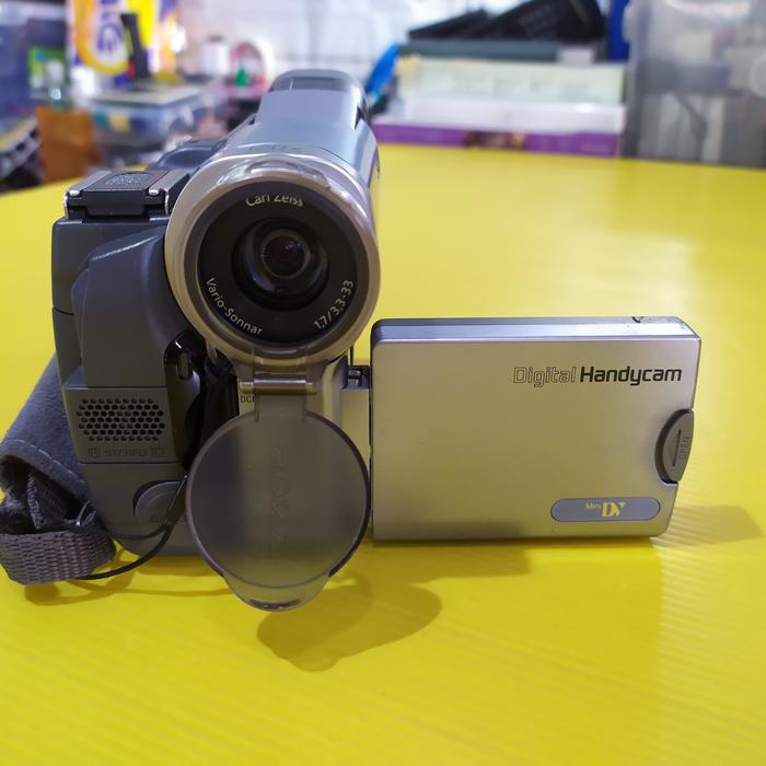 Jual HANDYCAM SONY MINI DV TRV19E BISA PLAYBACK KASET2 MINI DV JADUL ...