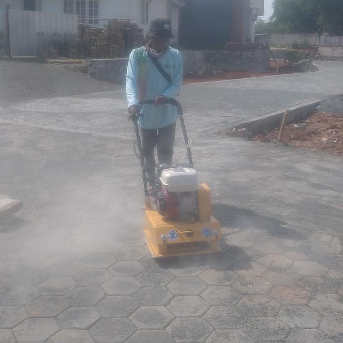 Jual SEWA STAMPER KUDA JACKHAMMER BABY ROLLER MOLEN GENSET - Jakarta ...