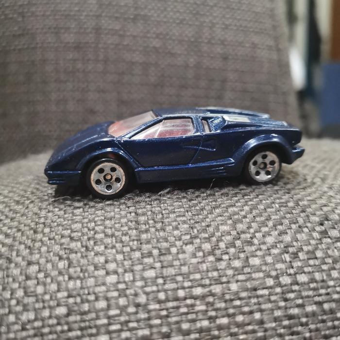 Jual Hot Wheels Lamborghini Countach Long Haulers 1998 Biru Tua Dark ...