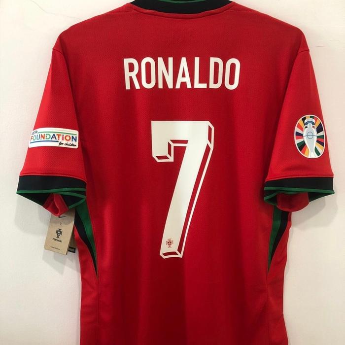 Jual Cristiano Ronaldo #7 Timnas Portugal National Team Home Jersey ...