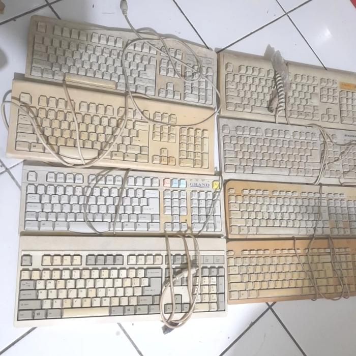 Jual keyboard jadul konektor ps2 besar mantap - Kab. Bekasi - Toko ...