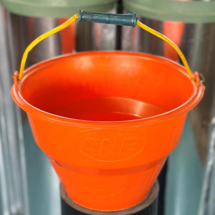 Jual TERMURAH Ember Cor / Timba Cor TC-15 PREMIUM Oranye Grosir 100PCS ...