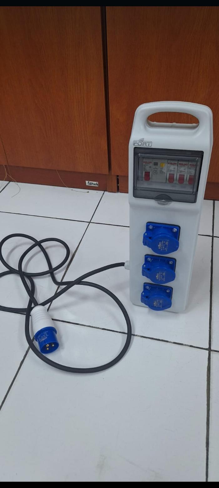 Jual Box MCB Plug Socket 3Pin 16Ampere Industrial Distribution Box 3 ...