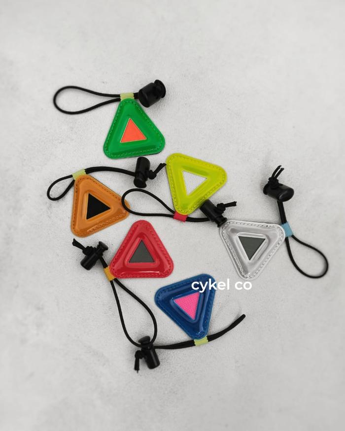 Jual blue lug mini triangle reflector assorted surprise me - Jakarta ...