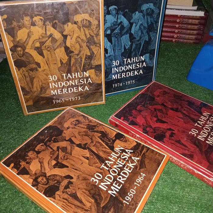 Jual Buku 30 Tahun Indonesia Merdeka 4 jilid lengkap - Kota Bandung ...