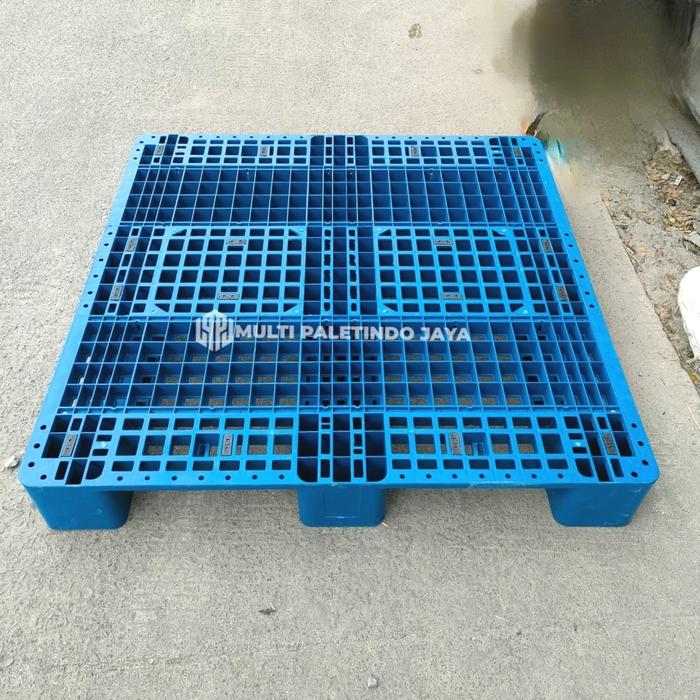 Jual pallet plastik bekas 110x110x15 palet plastik model m - Kab ...