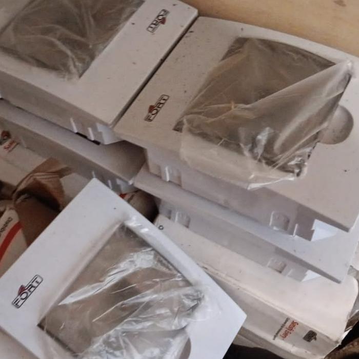 Jual kotak mcb listrik fort warna putih - Kab. Sukoharjo - Listrik ...