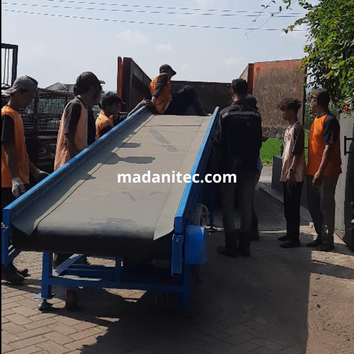Jual Mesin Conveyor Pemilah Sampah untuk TPS - Kab. Bantul - Madanitec ...