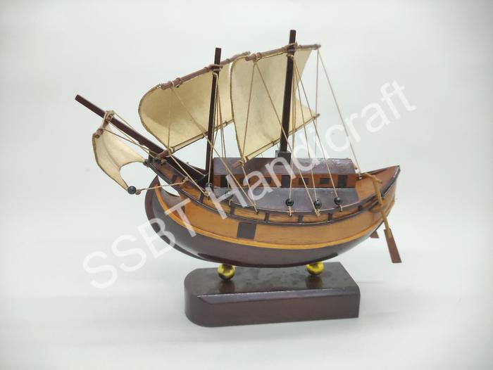 Jual Miniatur Kapal Layar Djong Java Perahu Layar Jong Jawa Souvenir ...