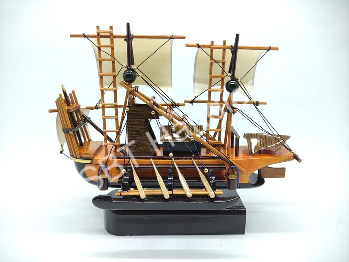 Jual Miniatur Perahu Layar Majapahit | Kapal Majapahit Tanpa Kaca ...