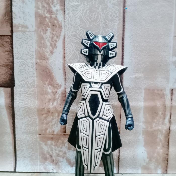 Jual figure ghighi figure gigi figure kaiju ultraman cosmos figure ...