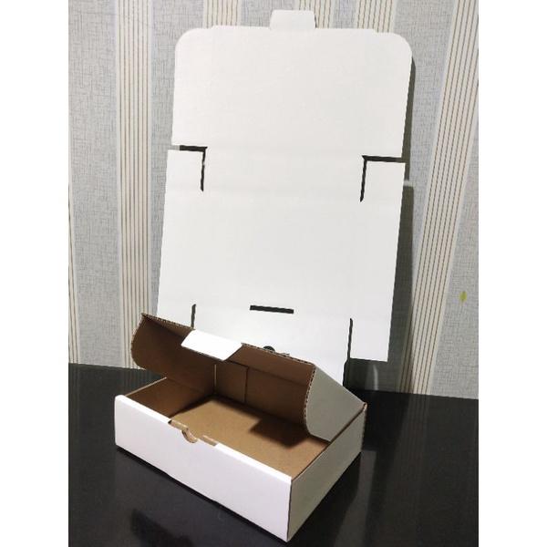 Jual Box Die Cut Pizza Putih Polos Kotak Hampers Parcel Ukuran 20x15x5 ...