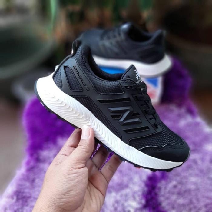 Jual sepatu sekolah anak hitam polos new balance - nb hitam putih, 38 ...
