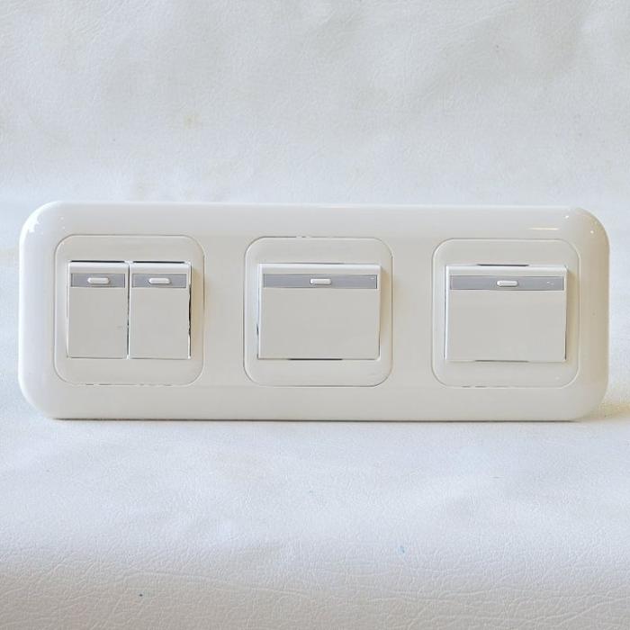 Jual PANASONIC SAKLAR 4 GANG SERI + ENGKEL + ENGKEL - Jakarta Pusat ...