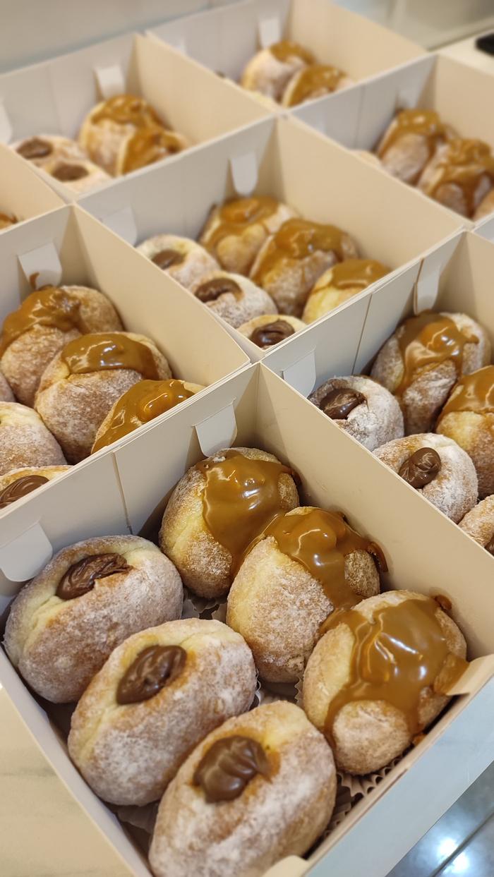 Jual Bianconeri Food - Bomboloni Premium Mix Nutella dan Biscoff Cream ...