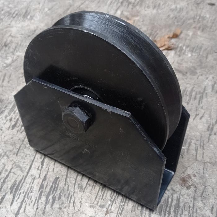 Jual roda pintu pagar/roda gerbang/roda pagar besi 5 inchi ( rel siku ...