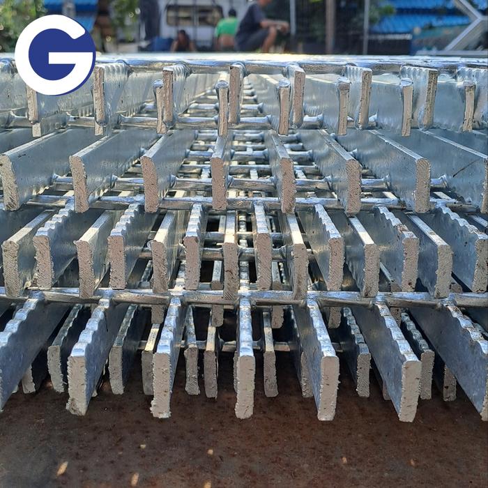 Jual Tutup selokan/got besi galvanis steel grating - Jakarta Timur ...