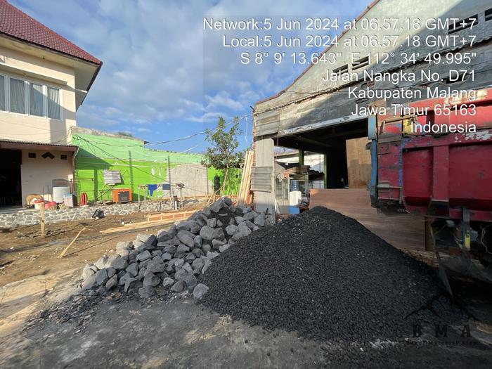 Jual Batu Koral Batu Split Batu Pecah Berkualitas Satu Dump Truk Batu ...