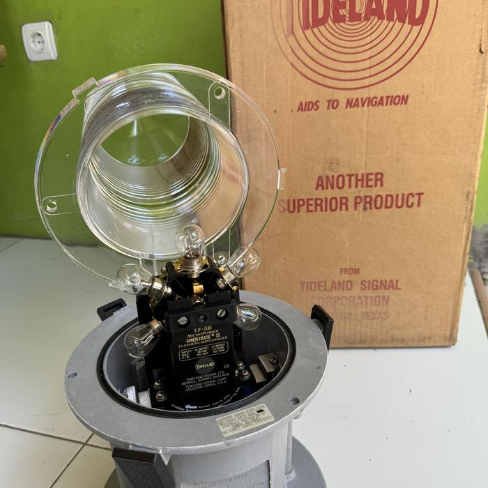 Jual lampu suar navigasi lantern tideland ml 155 maxlumina yellow ...