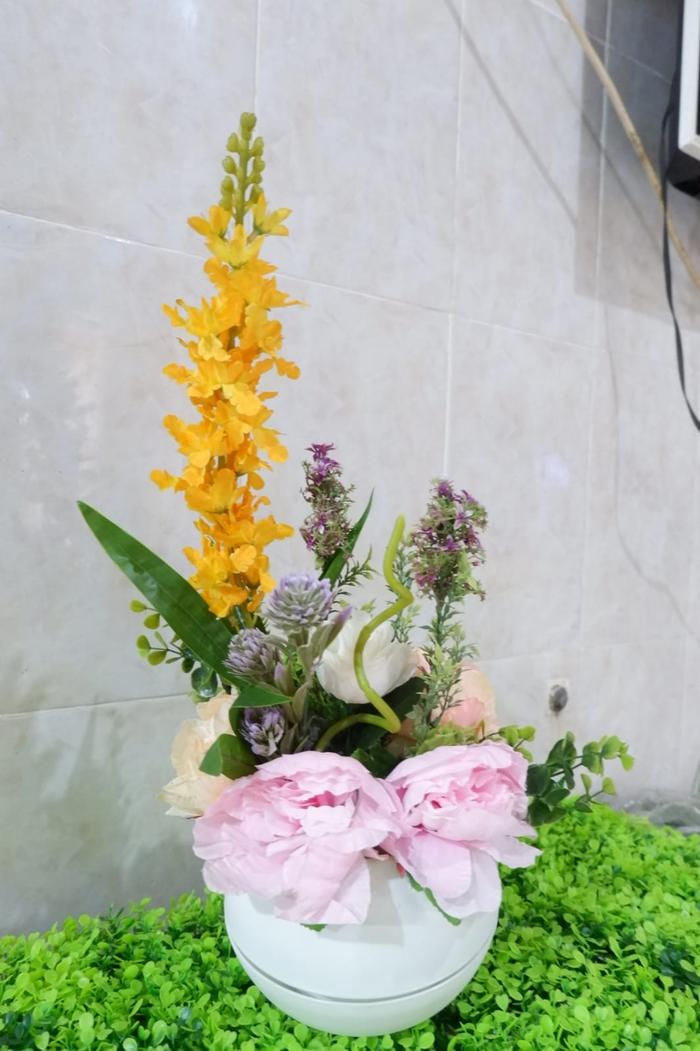Jual Rangkaian Bunga Hias Meja Cantik// Rangkaian Bunga Artificial ...