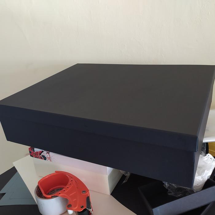 Jual Hardbox hitam polos A4 / box hitam ukuran A4 (32x23x6)/ box A4 ...