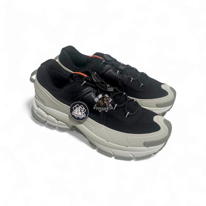 Jual Nike Air Zoom Vomero 5 Roam White Black (Original 100%) - 40.5 ...