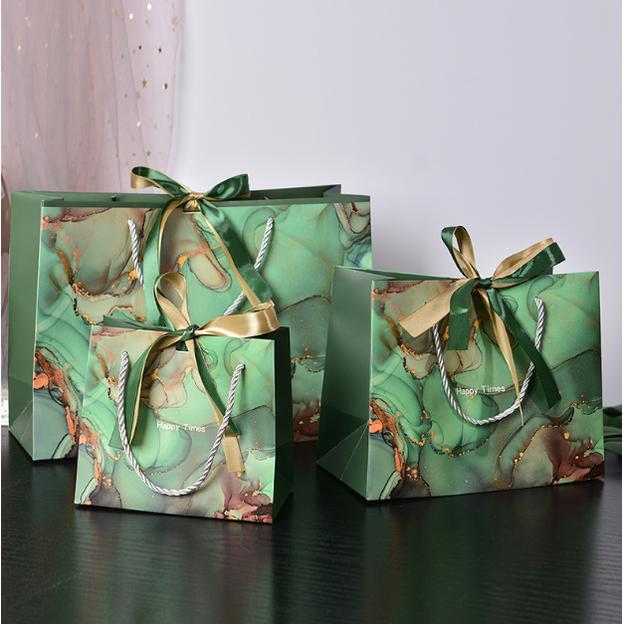 Jual Tas Kado Paper Bag Tebal Premium Hari Valentine Tas Hadiah Sepatu ...